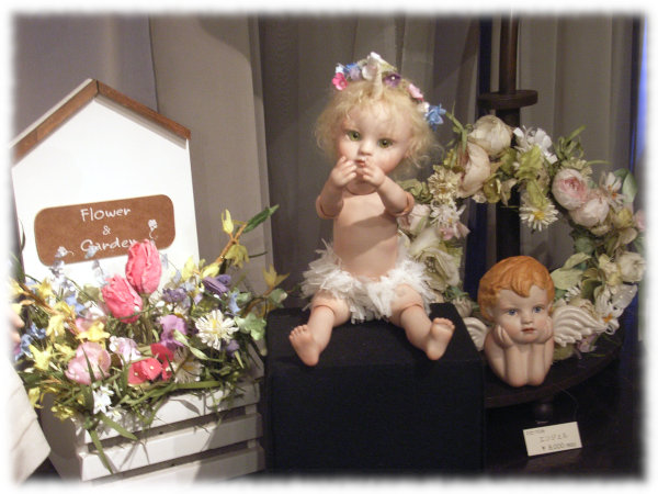 わたべりみ・東 恵巳子 二人展 ～天使の花束～ 少女人形とシルクフラワーの作品展
